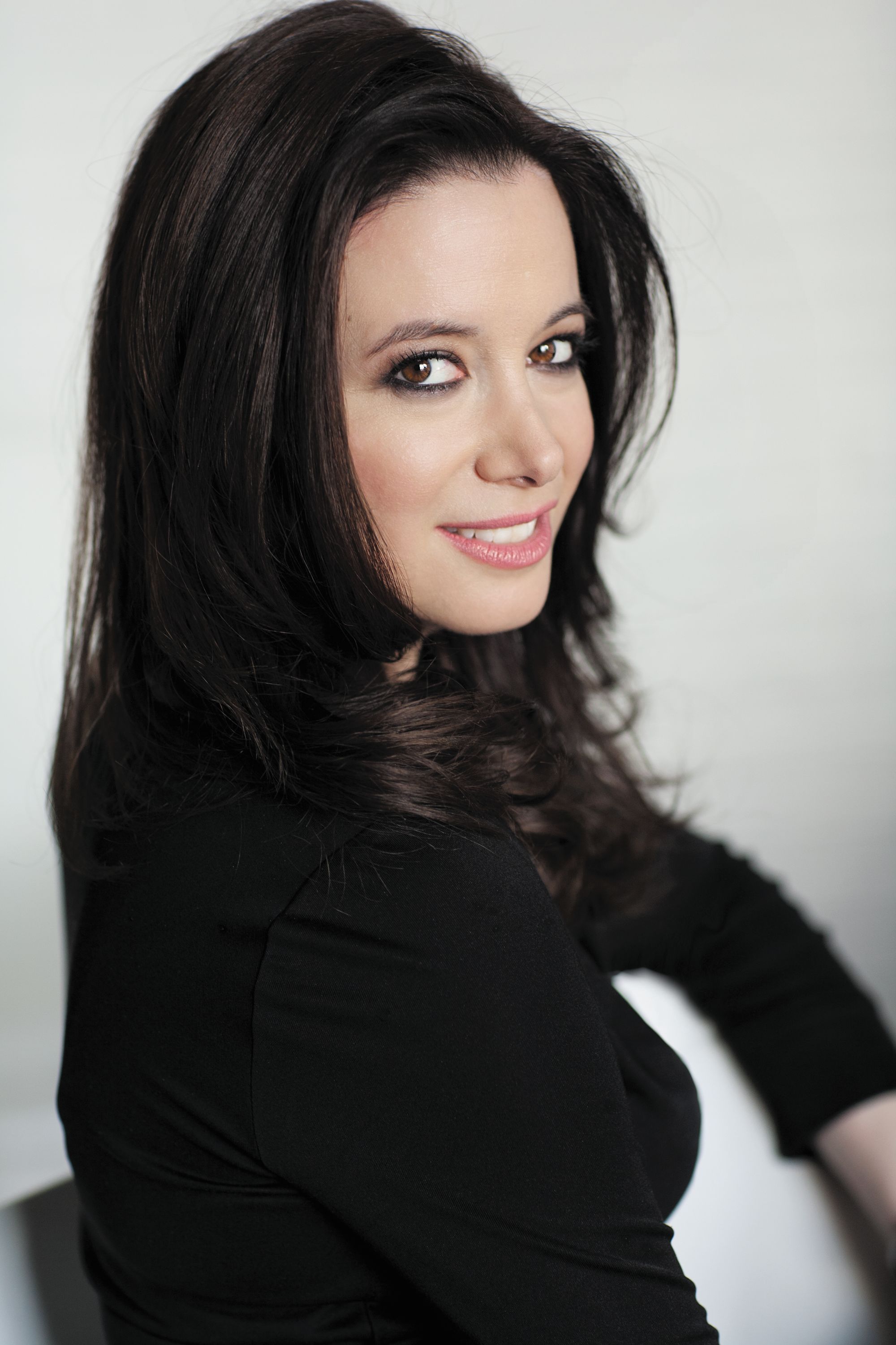 Carol Roth's Instagram, Twitter & Facebook on IDCrawl