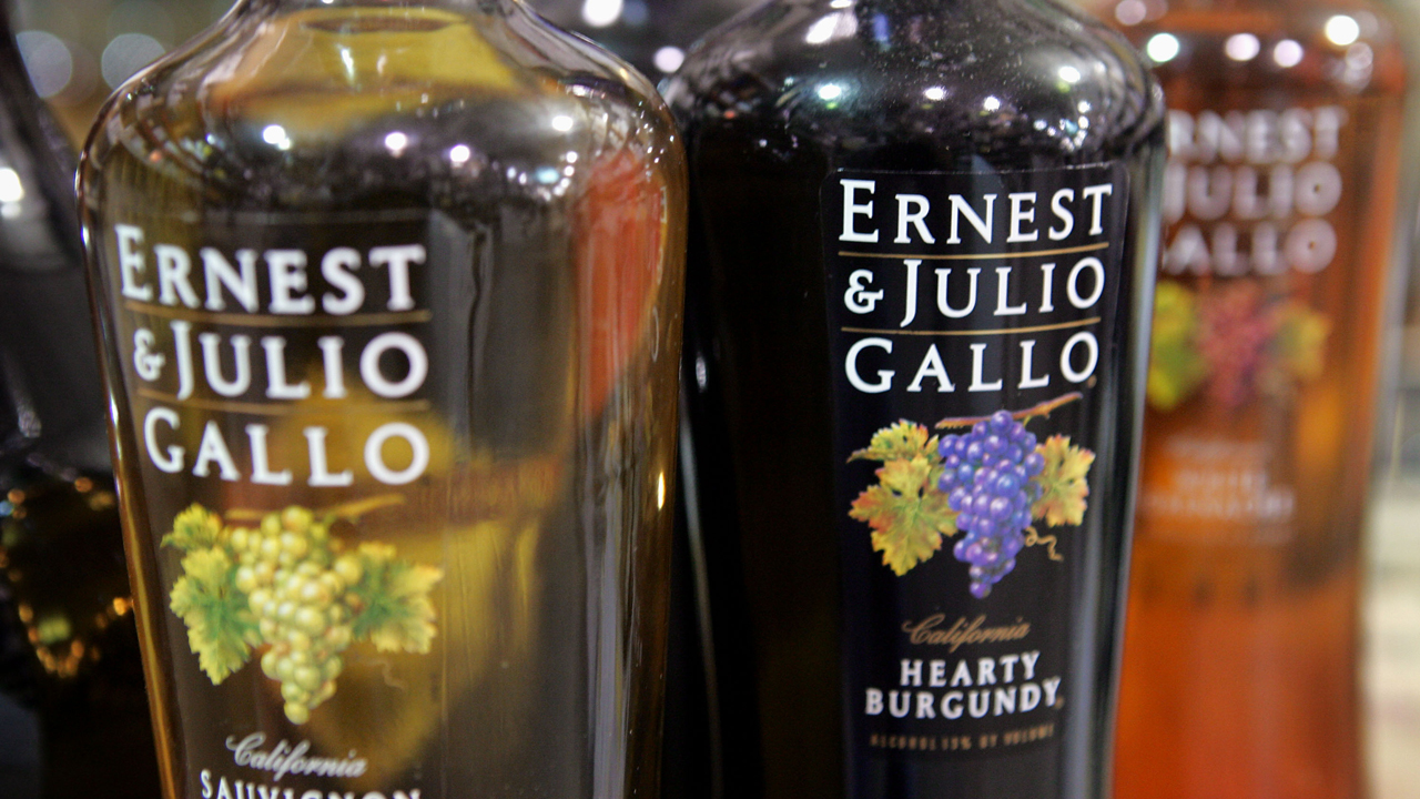 Gallo Hearty Burgundy Wine